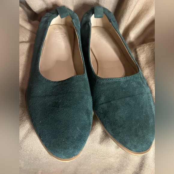 Sseko | Shoes | Sseko Cloud Flat Size 7 | Poshmark